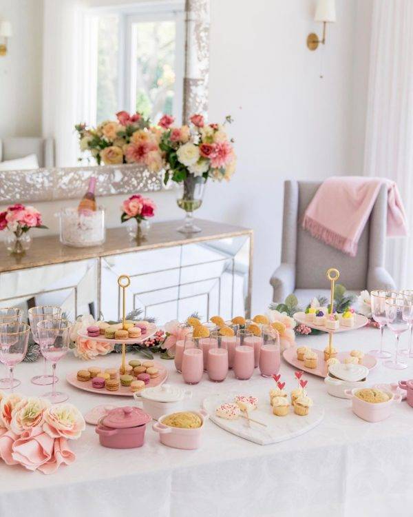 14 Valentine's Day Tablescape Ideas | Decoist