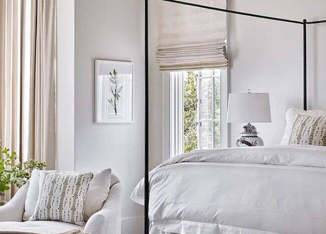15+ Minimalist Canopy Beds For a Simple But Classy Bedroom - Decorizer