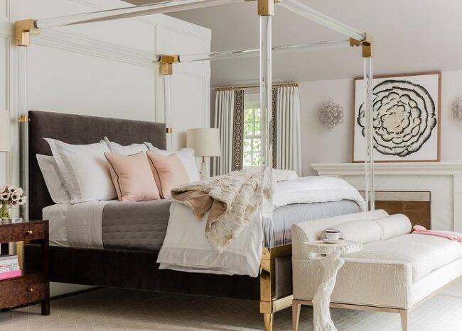 15+ Minimalist Canopy Beds For a Simple But Classy Bedroom - Decorizer
