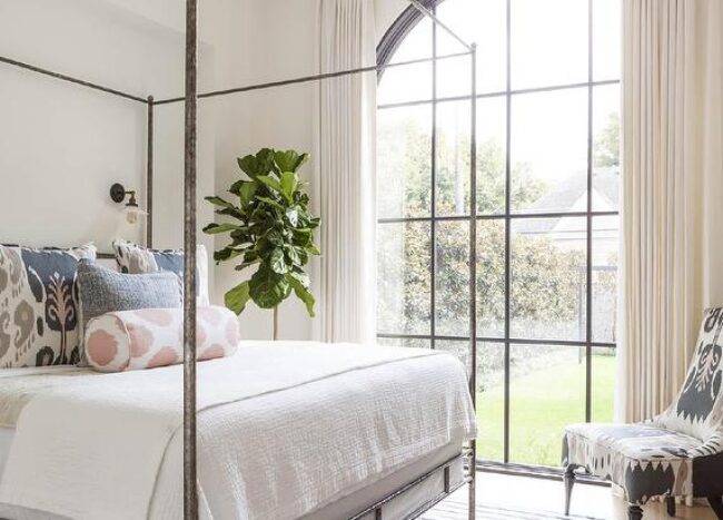 15+ Minimalist Canopy Beds For a Simple But Classy Bedroom - Decorizer