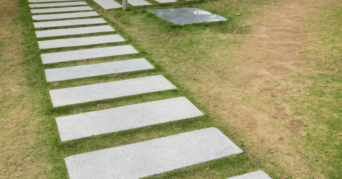10 Stepping Stone Walkway Ideas Perfect For Enhancing Your Outdoor ...