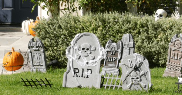 Spooktacular Halloween Front Yard Ideas That Will Wow Your Neighbors ...